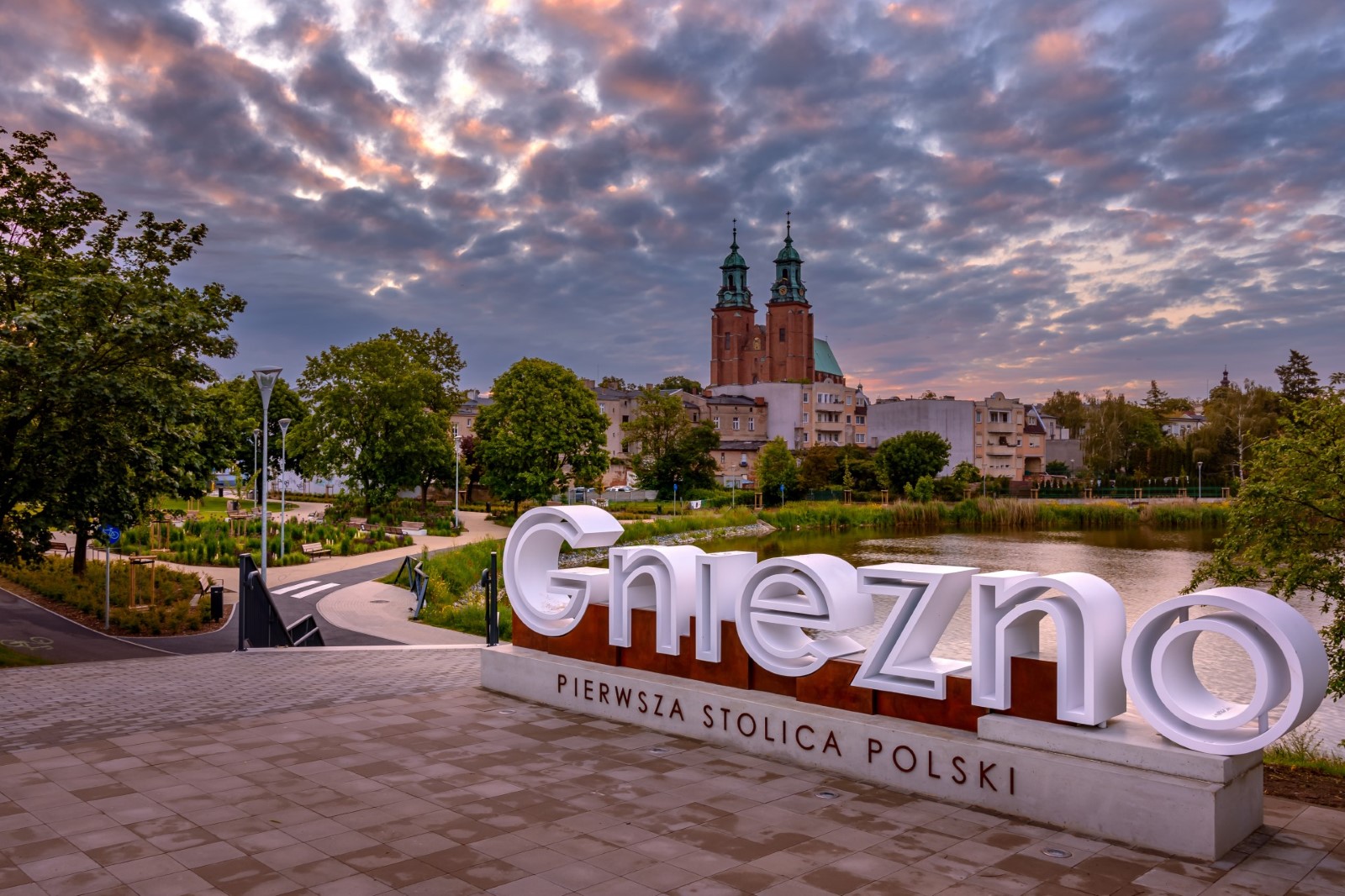Gniezno - Esztergom Városa